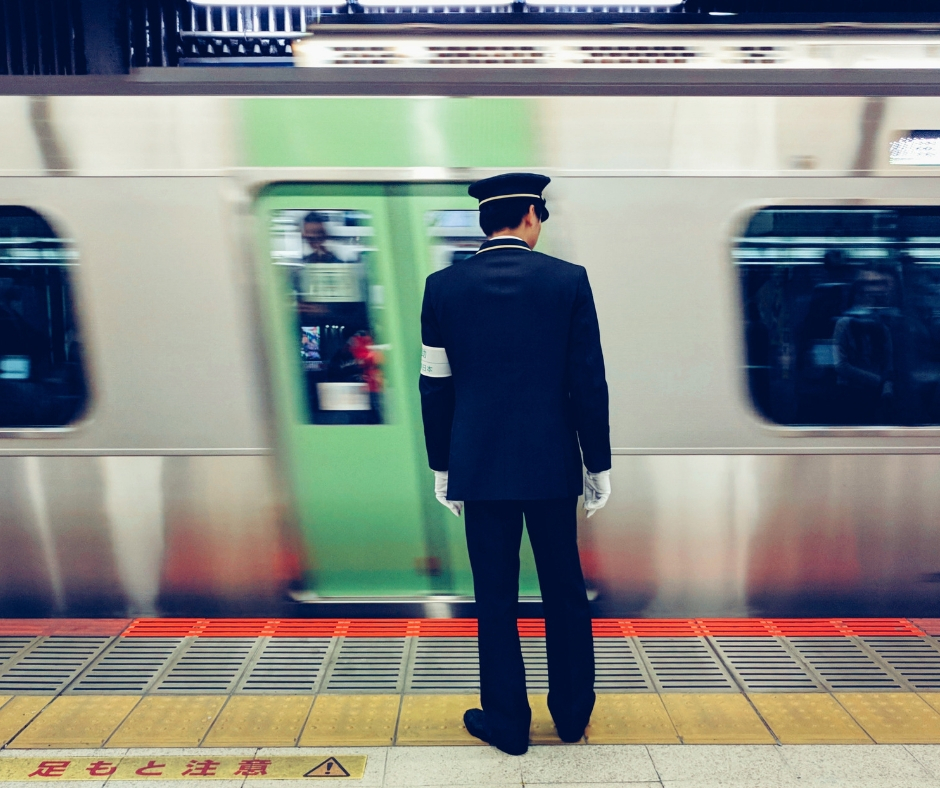 How to Use the Trains and Metro in Japan | Emma Visits